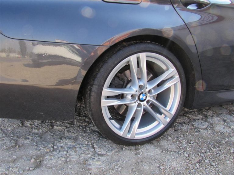 Фотосесия: БМВ F10 с различни комплекти оригинални джанти БМВ | БМВ ...