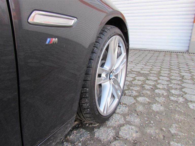 Фотосесия: БМВ F10 с различни комплекти оригинални джанти БМВ | БМВ ...