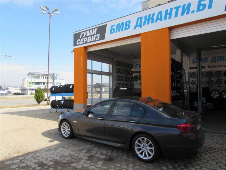 Фотосесия: БМВ F10 с различни комплекти оригинални джанти БМВ | БМВ ...