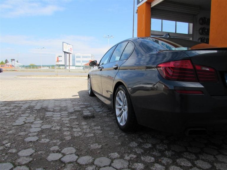 Фотосесия: БМВ F10 с различни комплекти оригинални джанти БМВ | БМВ ...