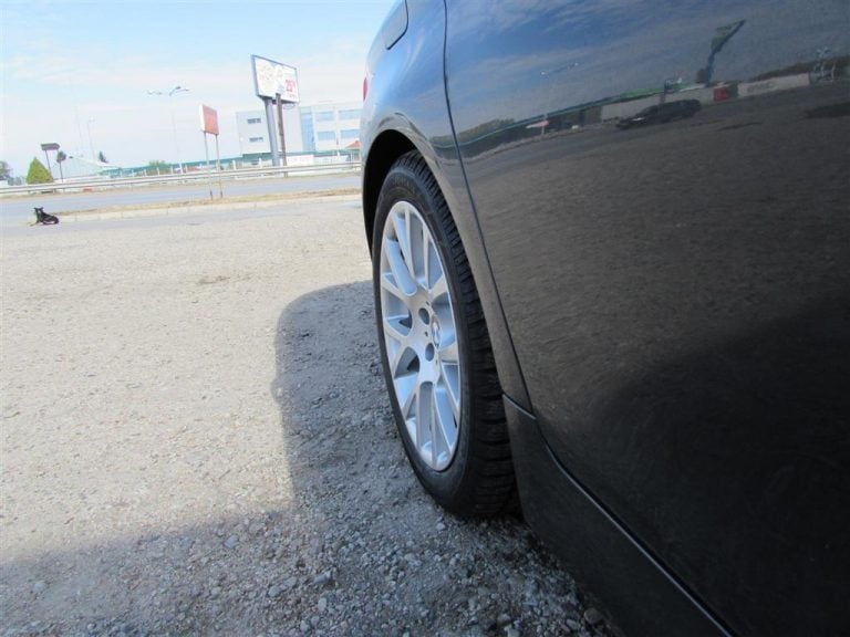 Фотосесия: БМВ F10 с различни комплекти оригинални джанти БМВ | БМВ ...